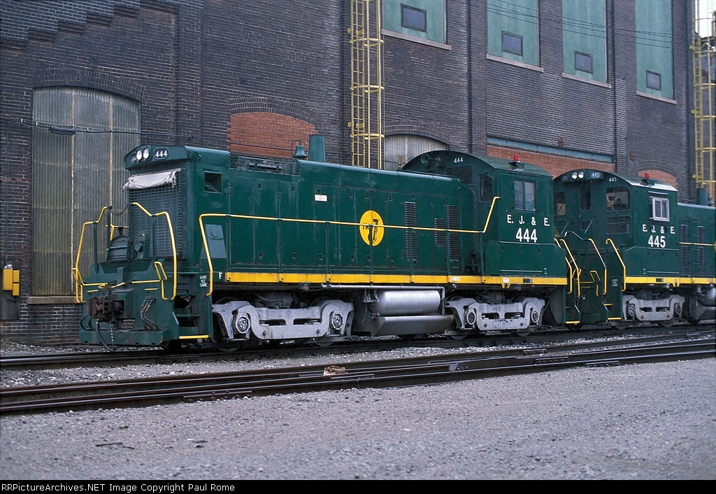 EJ&E 444 - 445, EMD SW1001, at Kirk Yard